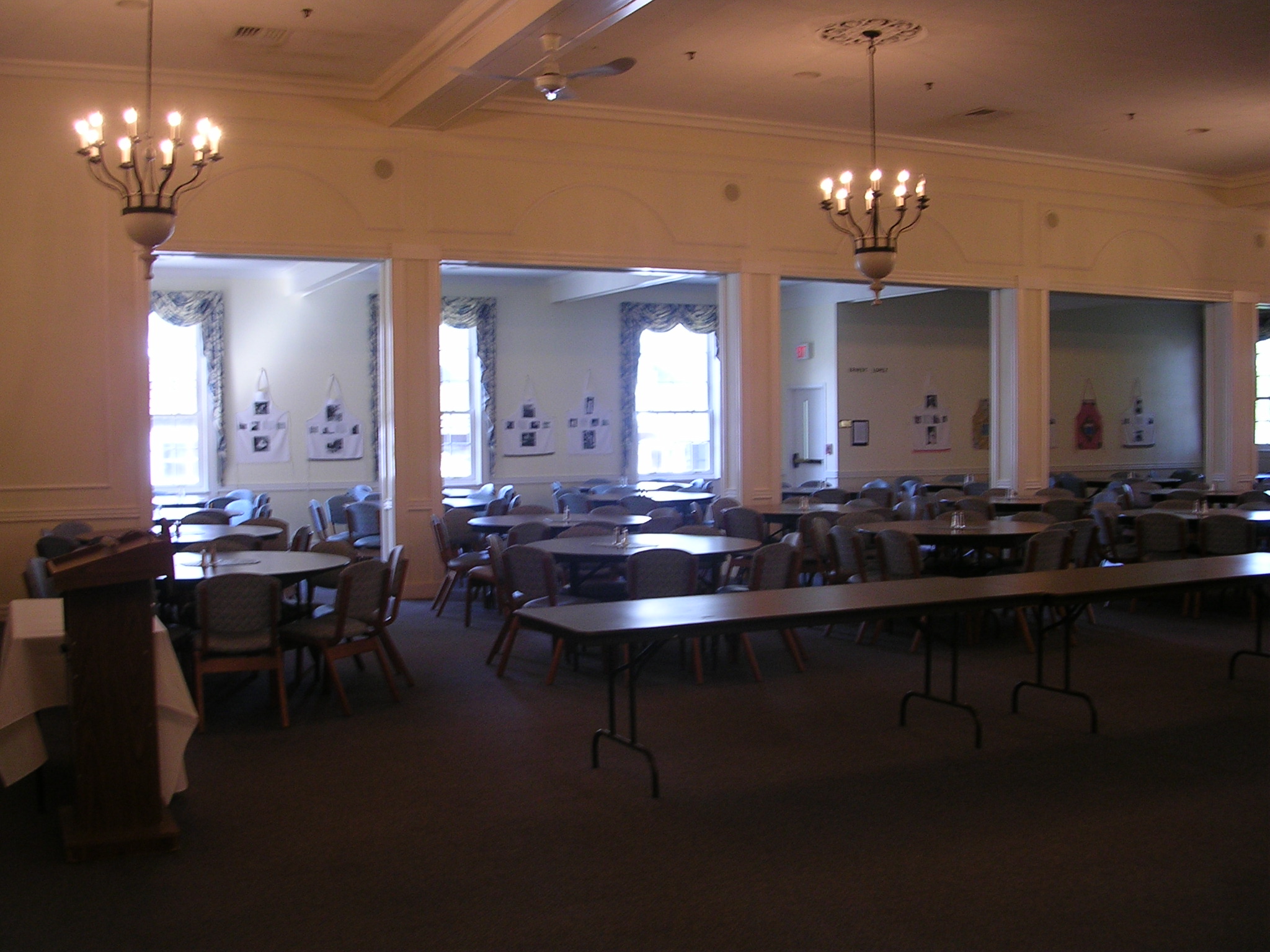 Locations Hub - Miss Porter's - Student Center Dining Hall