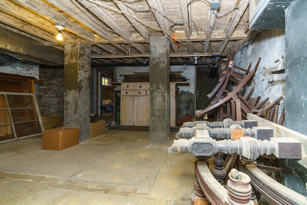 Locations Hub - Jonathan Sturges Cottage