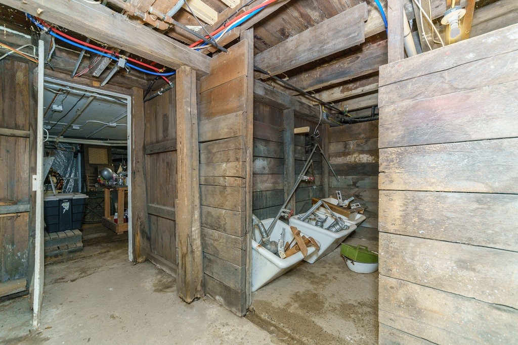 Locations Hub - Jonathan Sturges Cottage