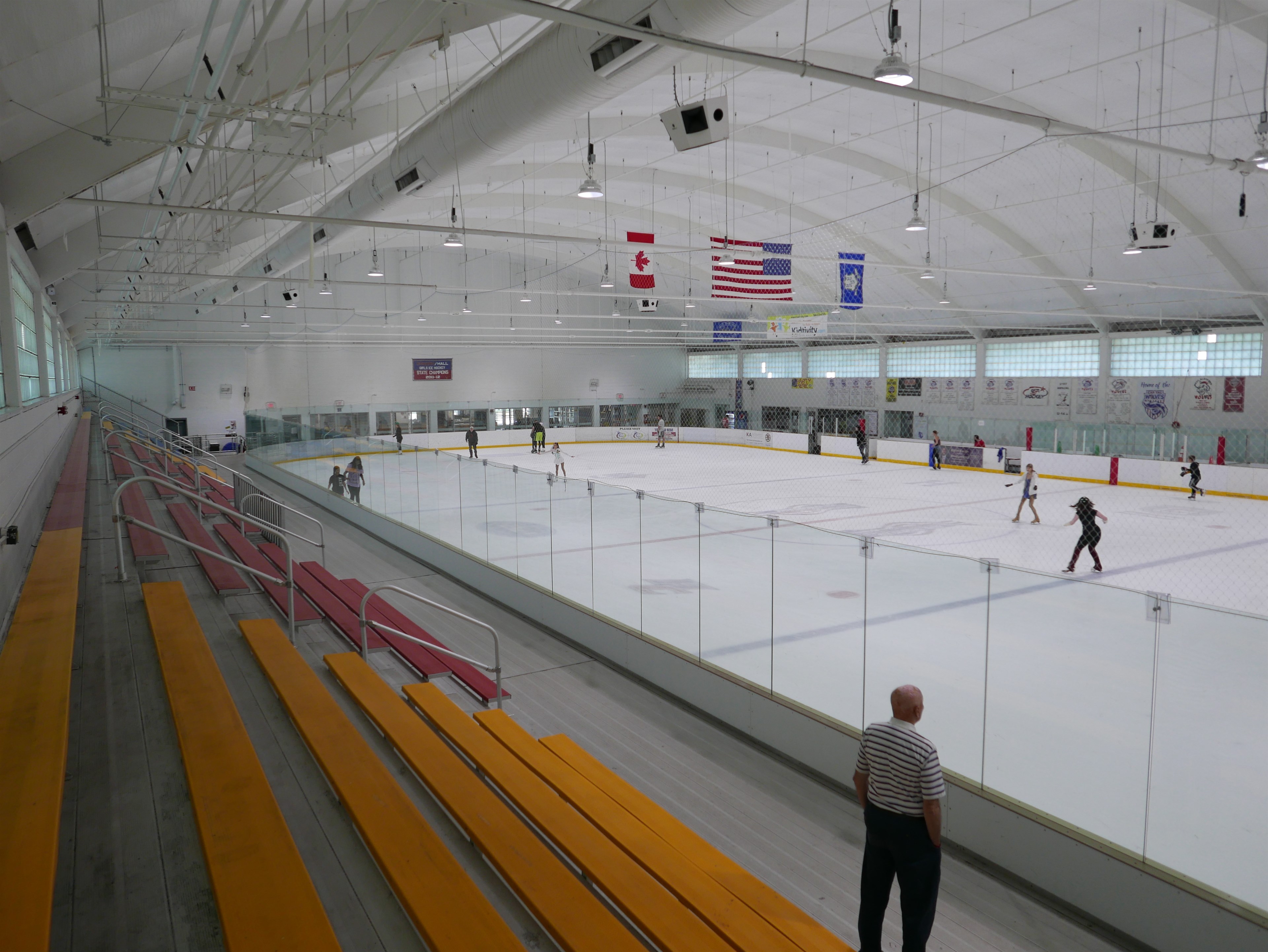 Locations Hub - Veterans Memorial Skating Rink
