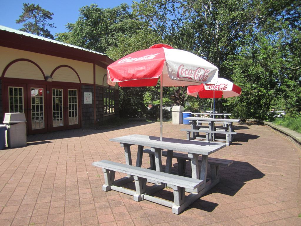 Locations Hub - Connecticut's Beardsley Zoo - Carousel Area