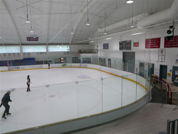Locations Hub - Veterans Memorial Skating Rink