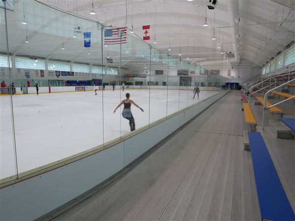 Locations Hub - Veterans Memorial Skating Rink