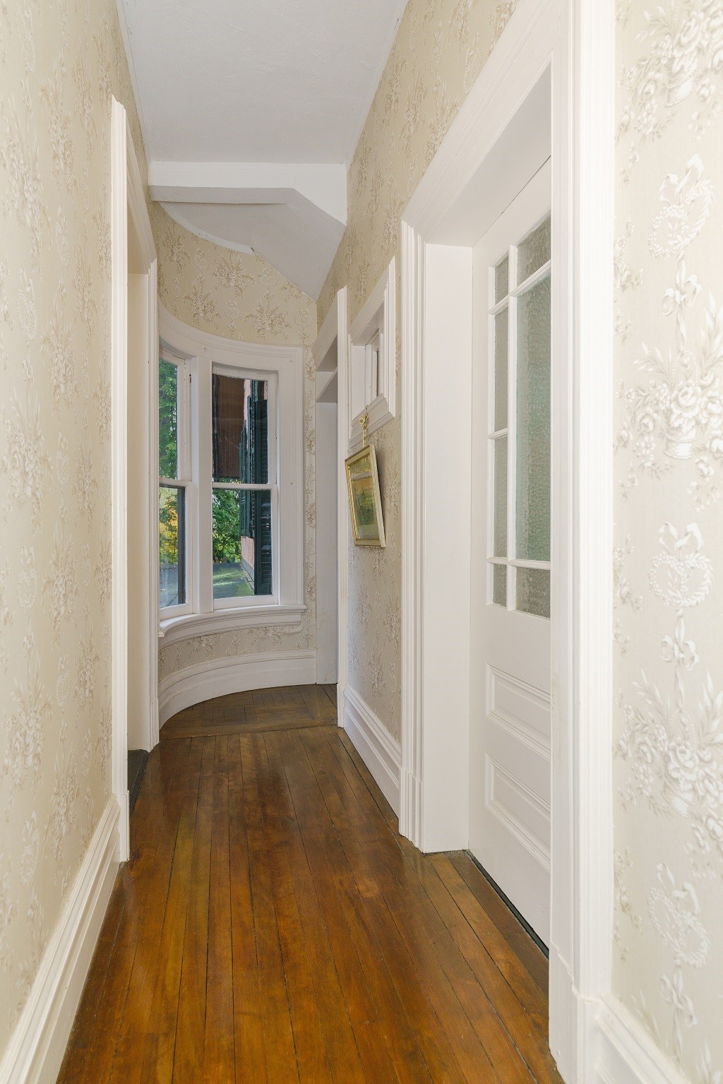 Locations Hub - Jonathan Sturges Cottage