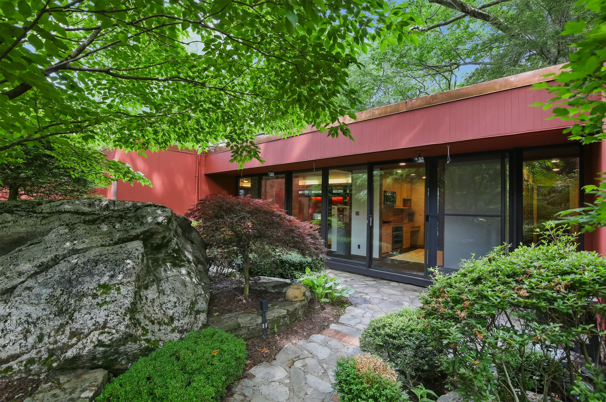 Locations Hub - Mid-century Modernist Paul Rudolph Home