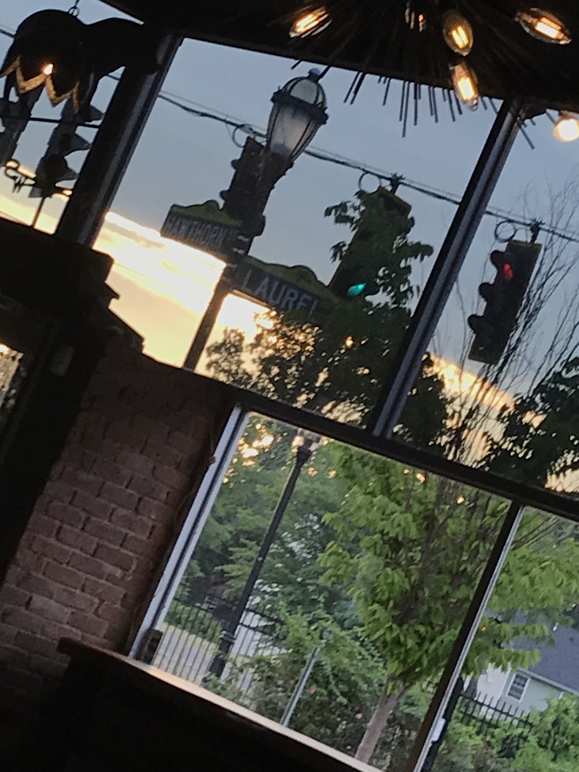 Locations Hub - Piggy’s Cafe