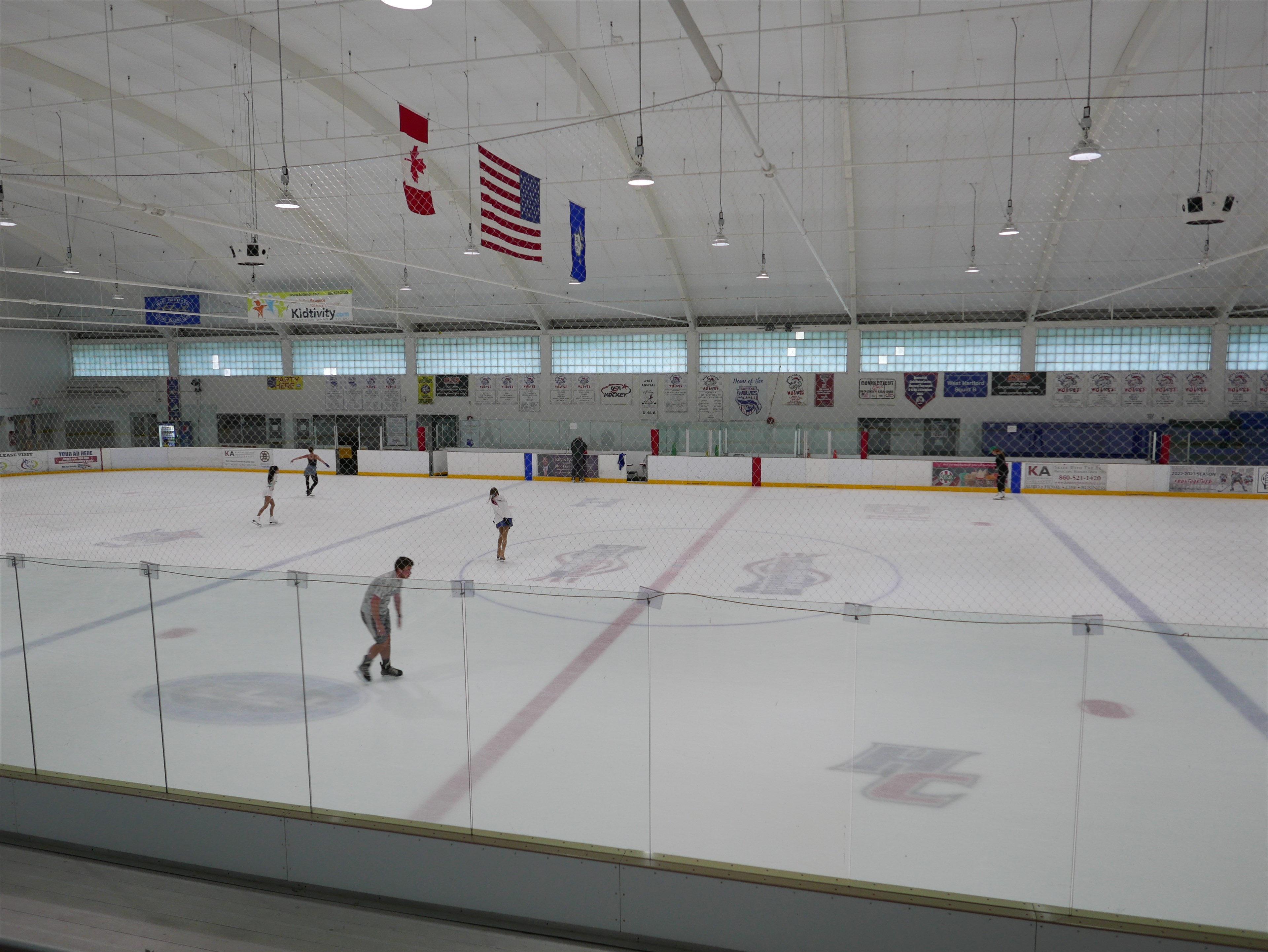 Locations Hub - Veterans Memorial Skating Rink