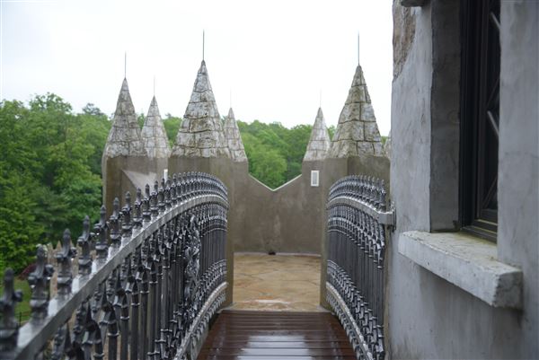 Locations Hub - Christopher Mark Castle