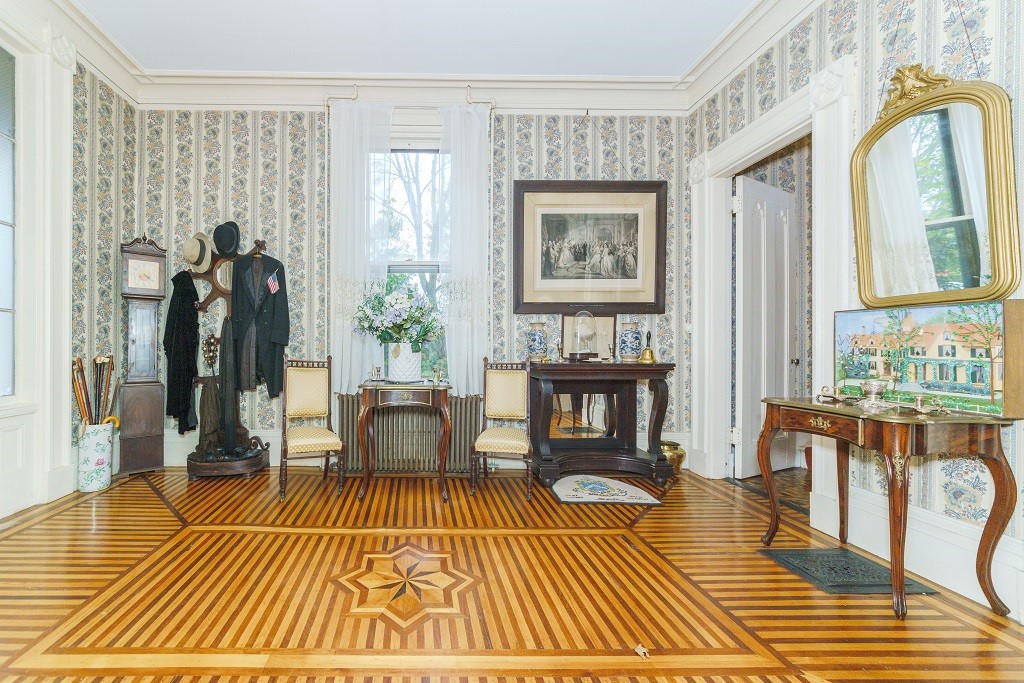 Locations Hub - Jonathan Sturges Cottage