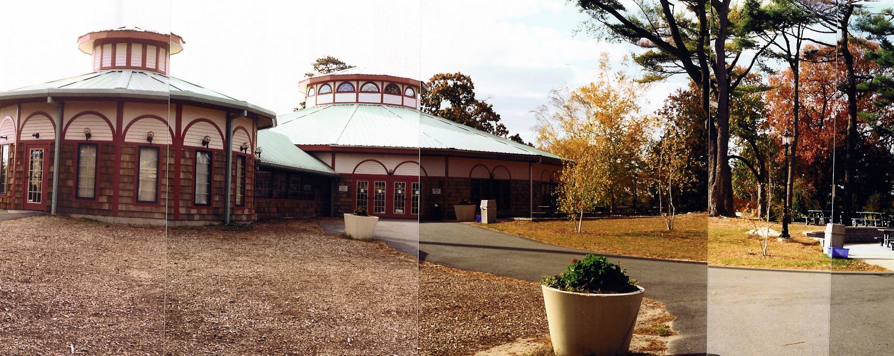Locations Hub - Connecticut's Beardsley Zoo - Carousel Area
