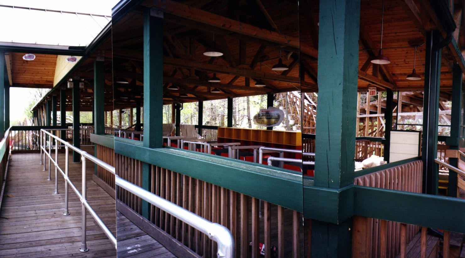 Locations Hub - Lake Compounce Theme Park