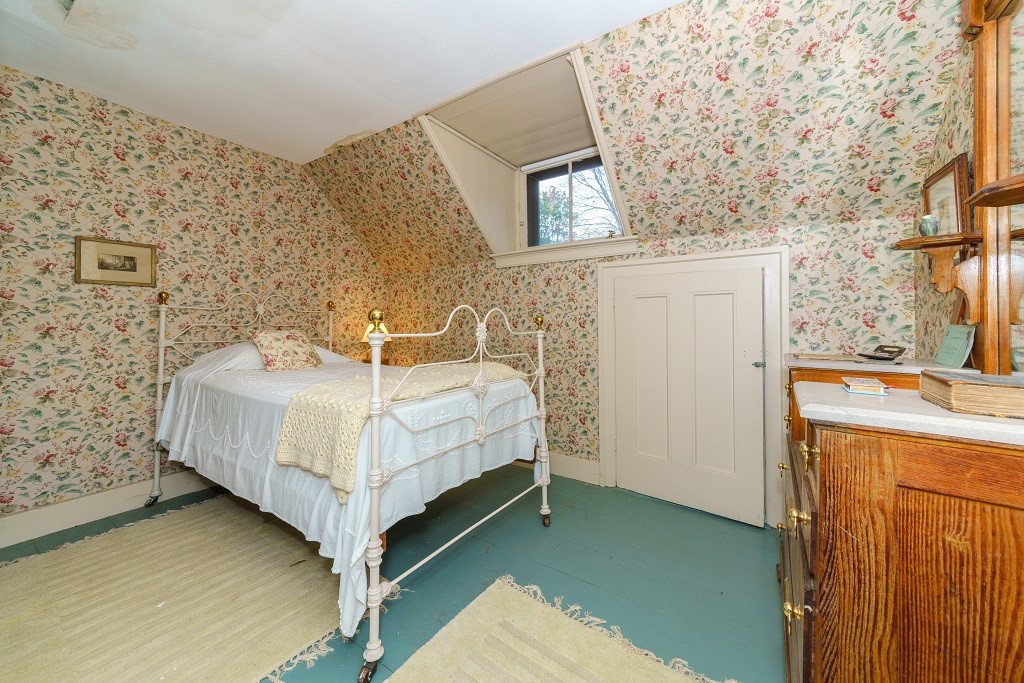 Locations Hub - Jonathan Sturges Cottage