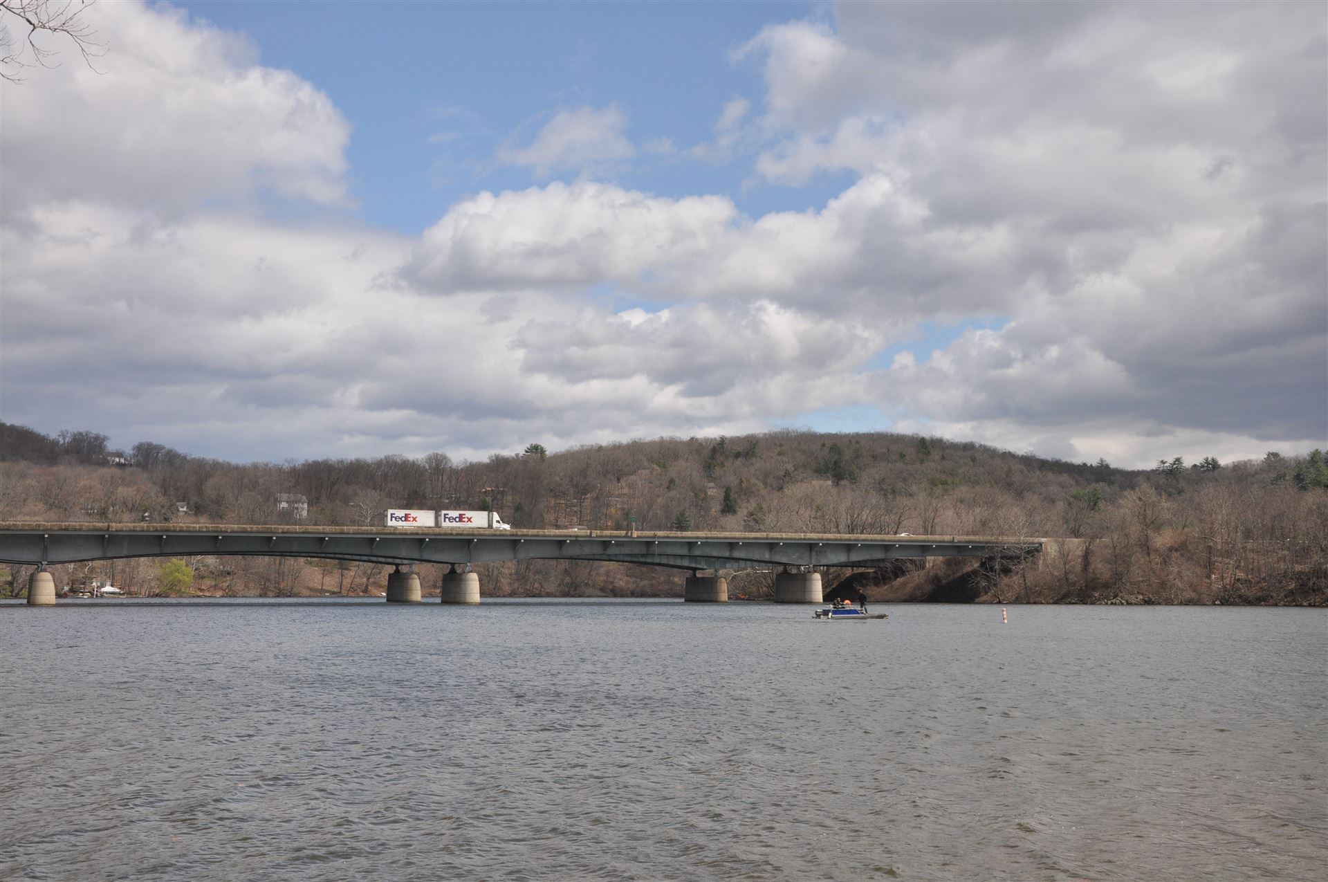 Locations Hub - River Road Park