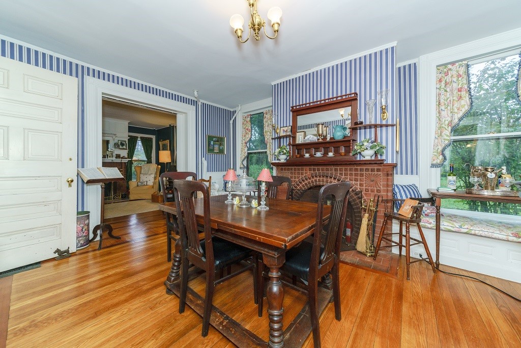 Locations Hub - Jonathan Sturges Cottage