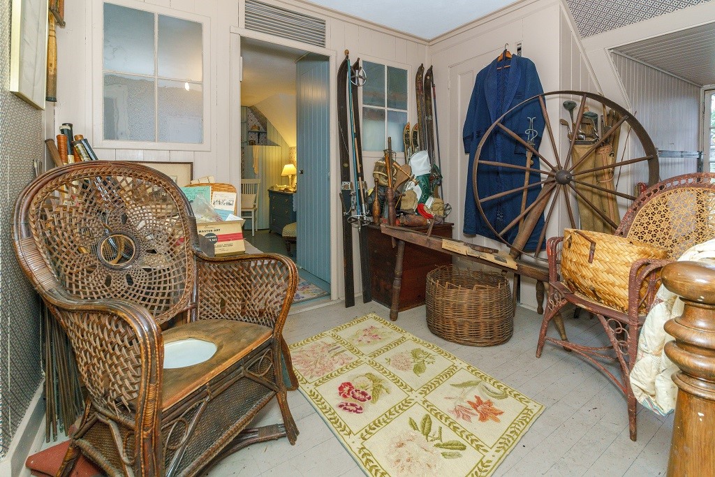 Locations Hub - Jonathan Sturges Cottage